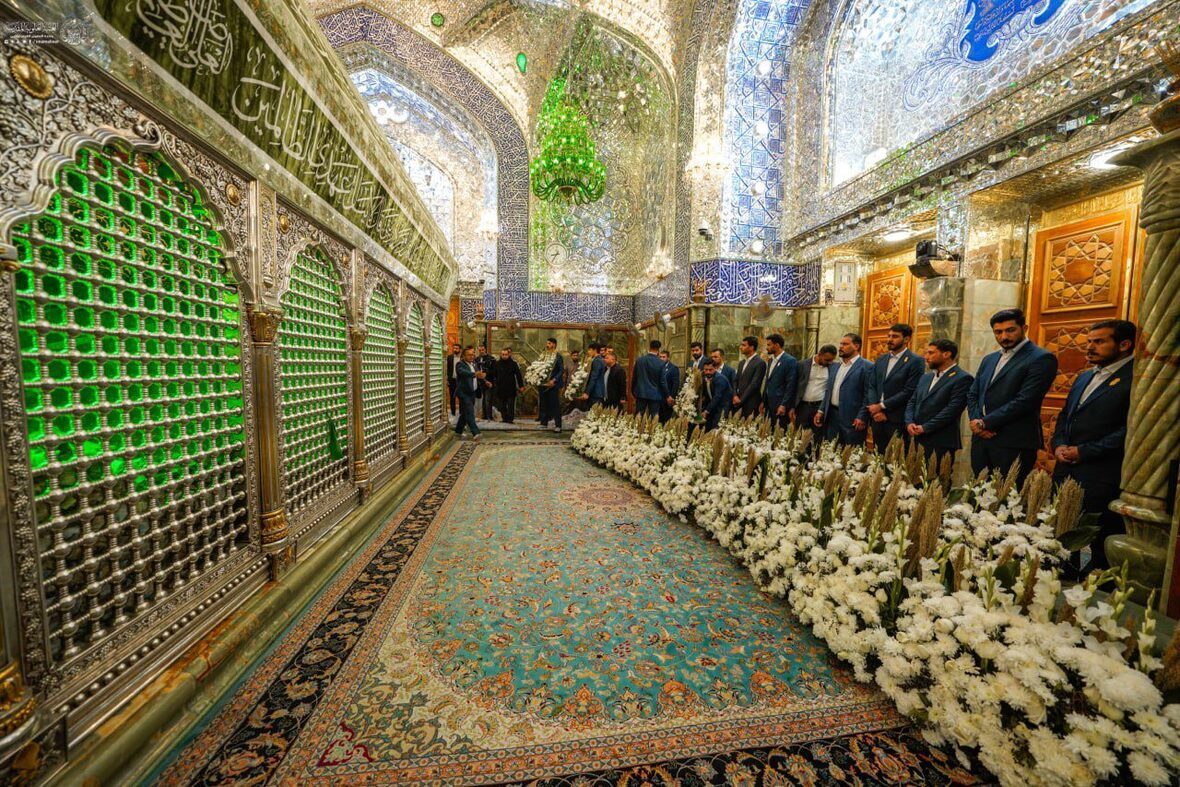 Najaf Shrine Decorated with Flowers Ahead of Imam Ali Birth Anniversary